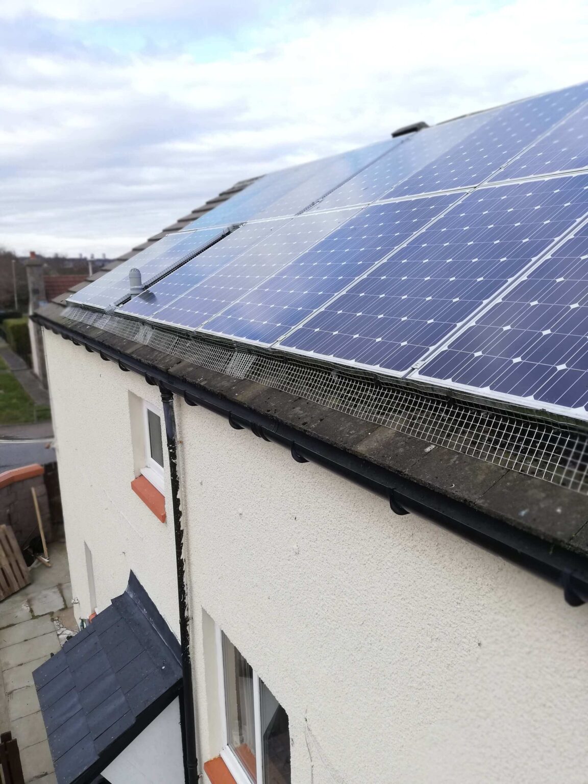 Solar Panel Bird Proofing | Pigeon Proofing | Global Pest Control